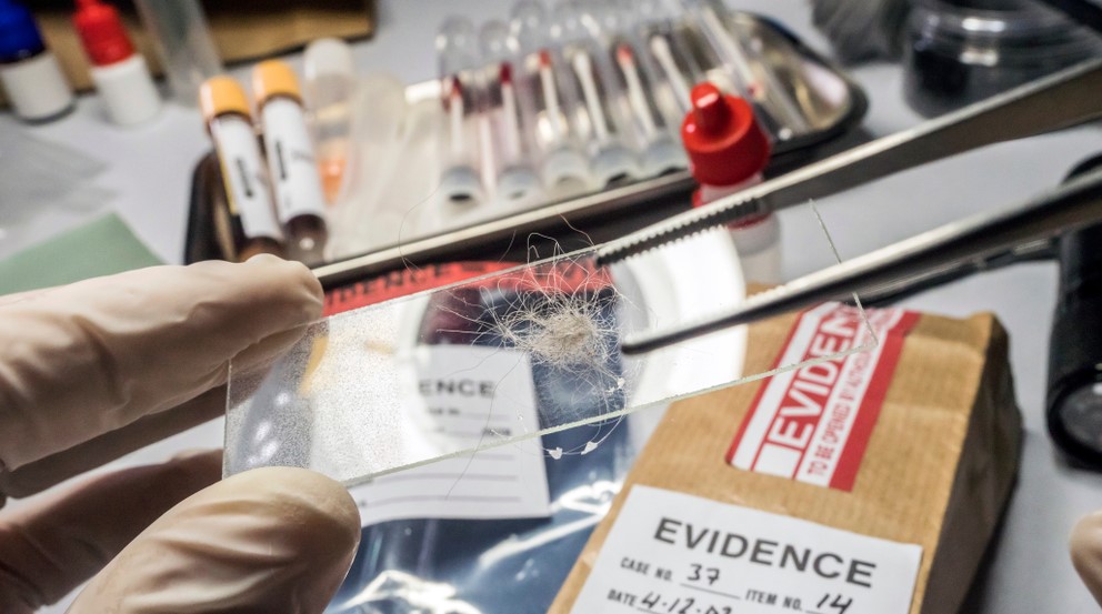 Deze DNA-detective helpt criminelen te pakken - Amazing Erasmus MC