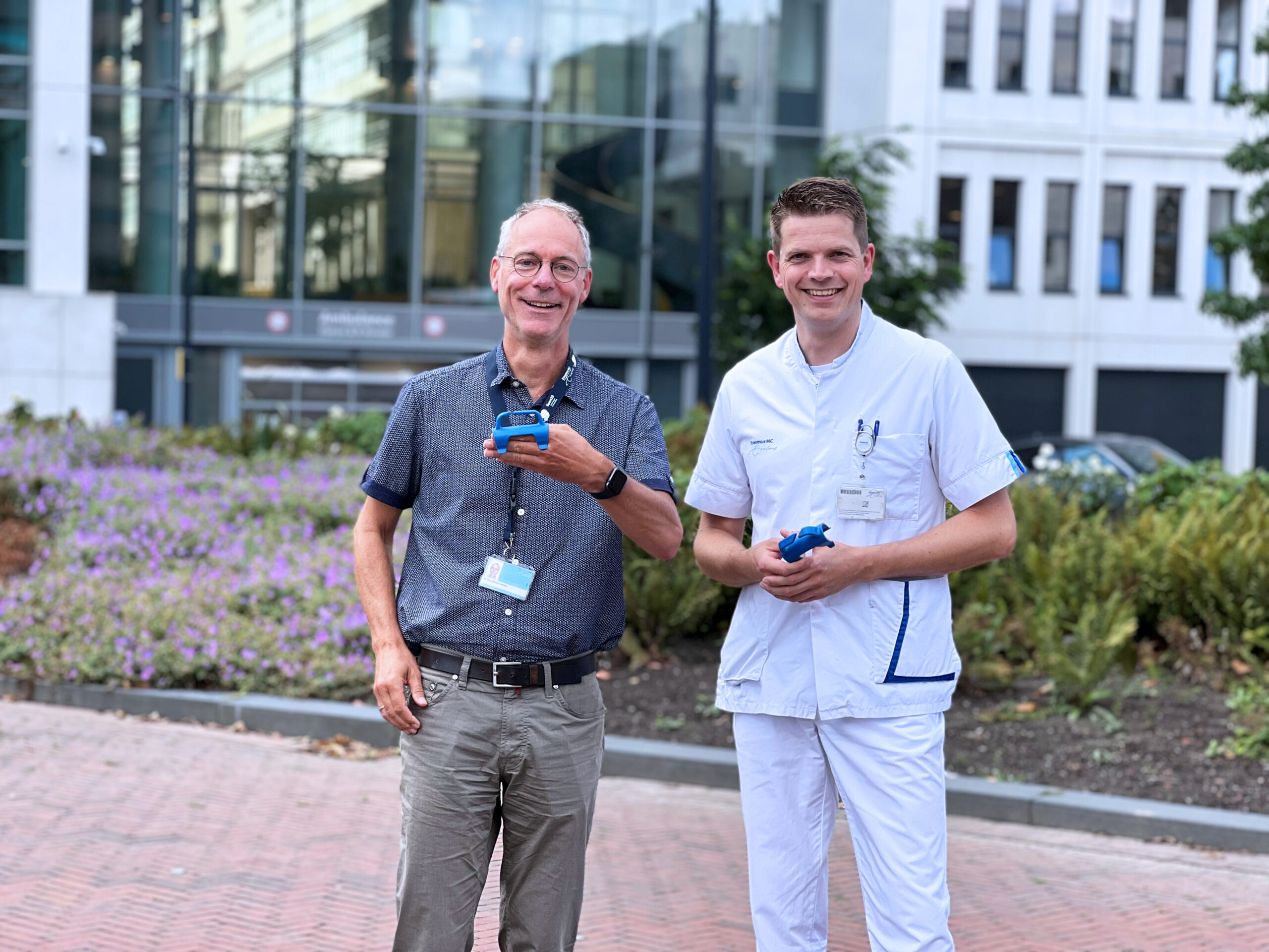 Verpleegkundige Koos loste zijn praktijkfrustratie op met uitvinderslab ...