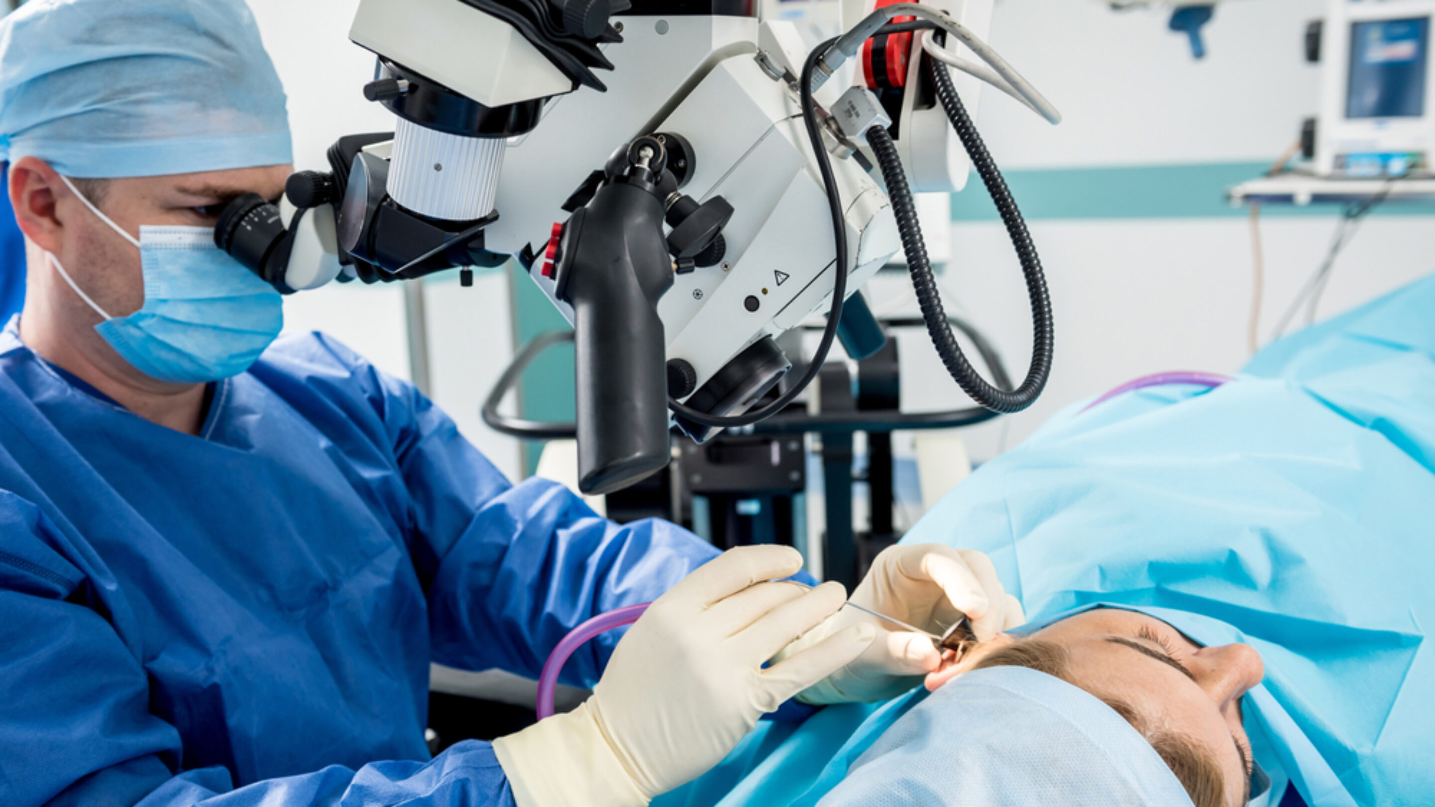 Minder heroperaties door nieuwe aanpak zeldzame oorontsteking - Amazing ...