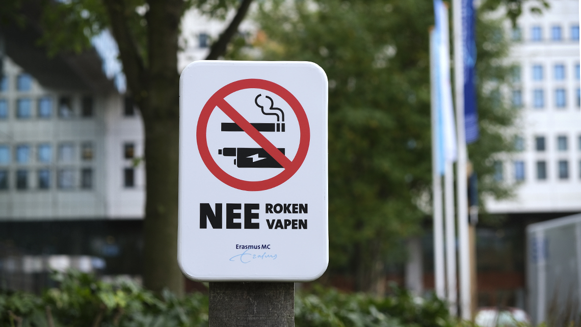Vapen en roken: ‘Waarschuwingen en voorlichting werken onvoldoende ...