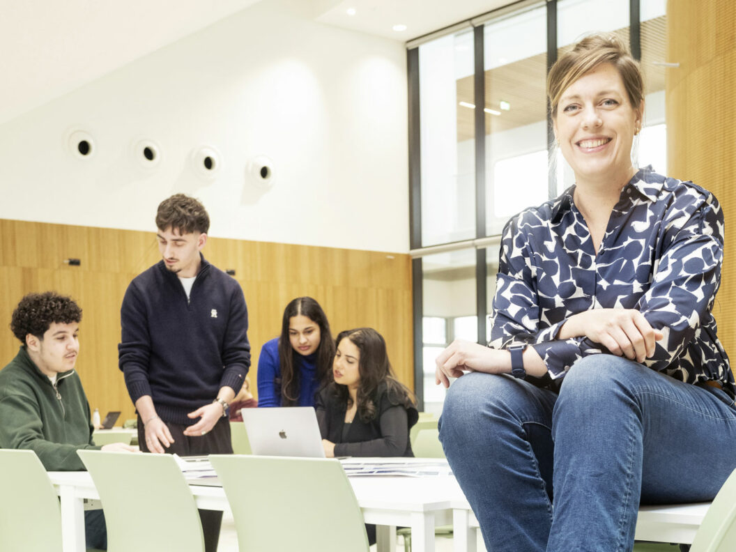 Naomi is topschaatser én student - Amazing Erasmus MC